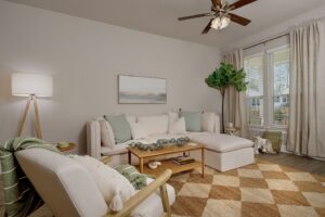 Discover Luxury Cottage-Style Rentals near The Woodlands