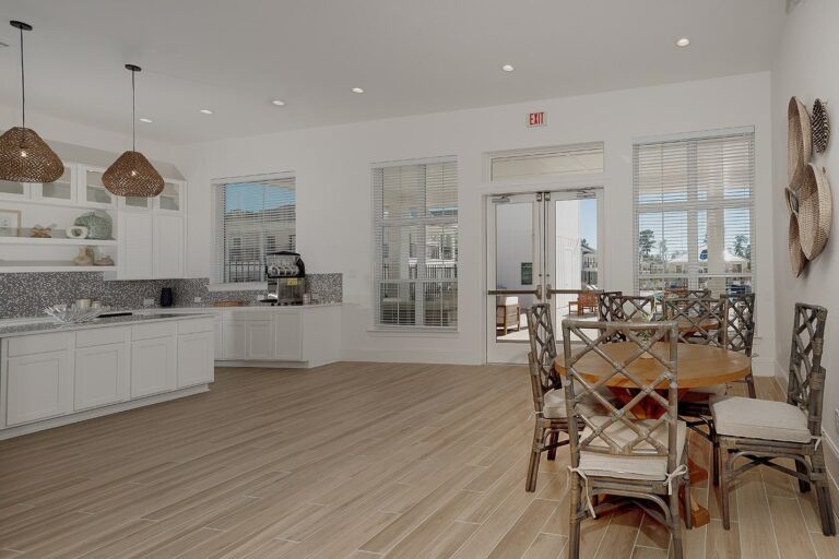 Discover Luxury Cottage-Style Rentals near The Woodlands